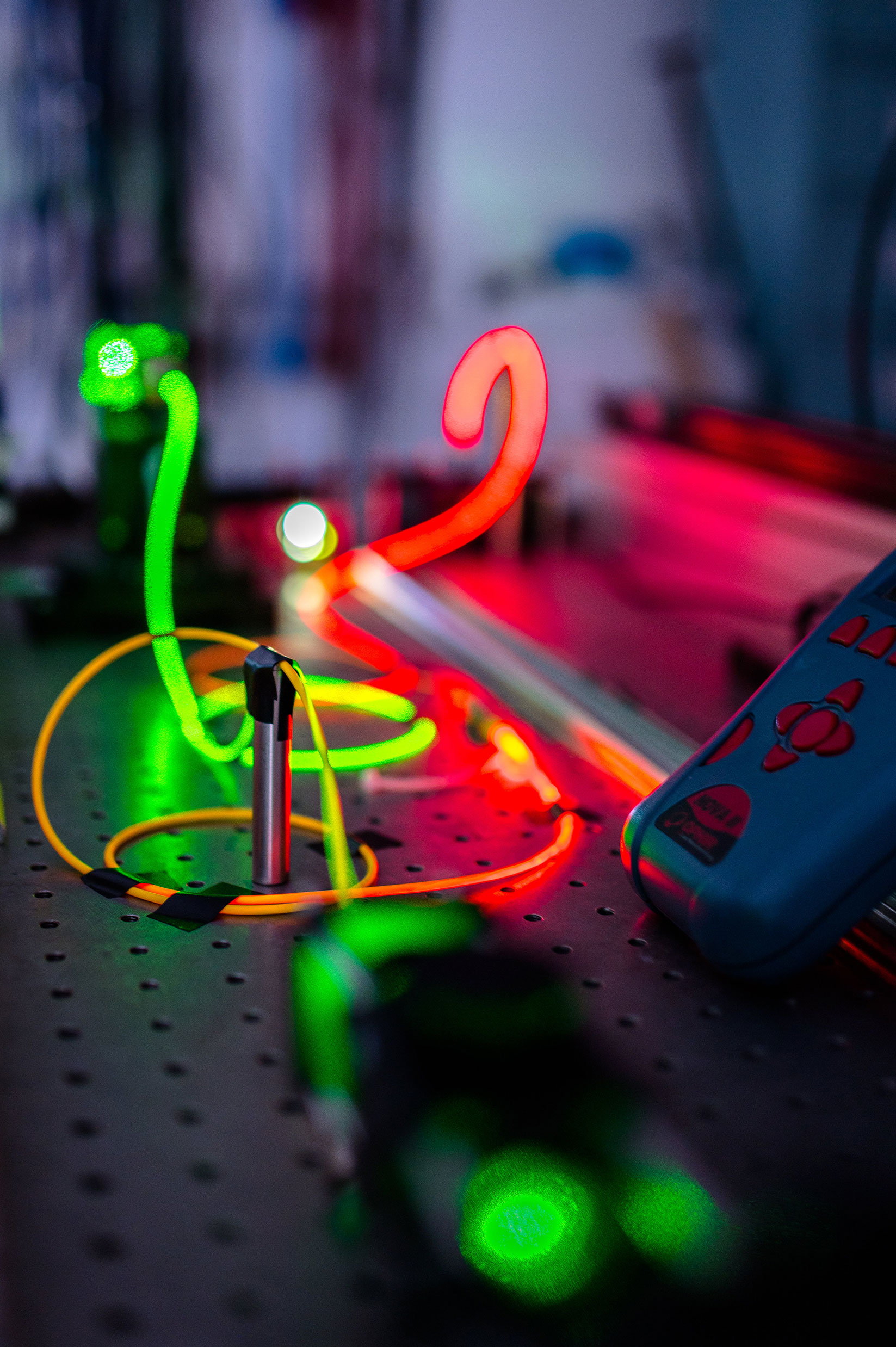 Micro/nano-assembled electronic and photonic devices - IMS Bordeaux